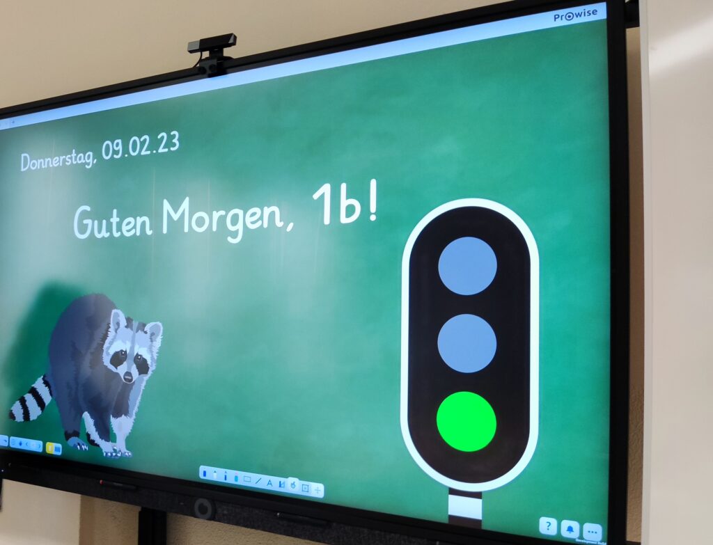 Digitale Tafeln in jedem Klassenraum – Katholische Grundschule Birgelen